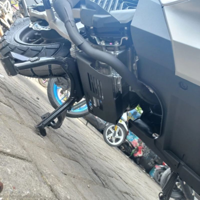 Jual Cover Tutup Engine Bawah Pelindung Mesin ADV 160 Pcx 160 Vario 160 | Shopee Indonesia