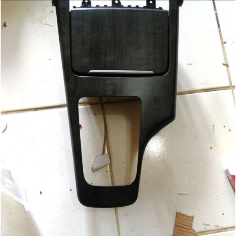 Jual panel tranmisi plus cup holder fortuner vrz satu set | Shopee ...