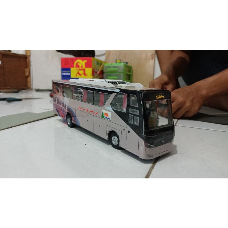 Jual Miniatur Bis SAN SR 2 | Shopee Indonesia