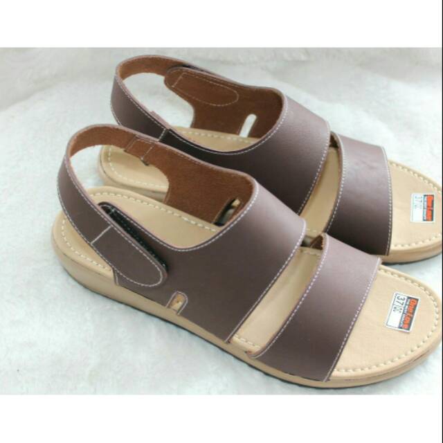 Jual Sendal one love | Shopee Indonesia