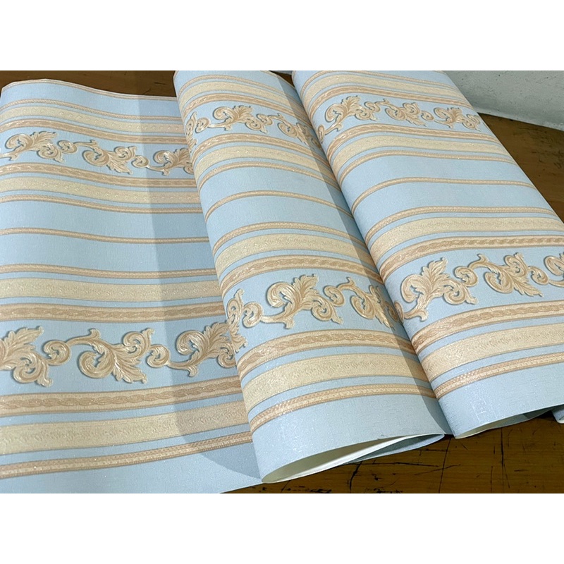 Jual Wallpaper Dinding Garis Batik Simple Floral Biru dan Cream Obral ...