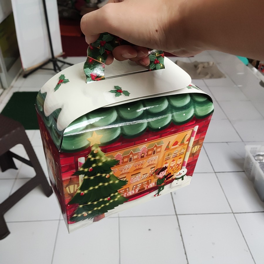 Jual Christmas box natal Kotak hampers Box cookies model HOUSE | Shopee ...