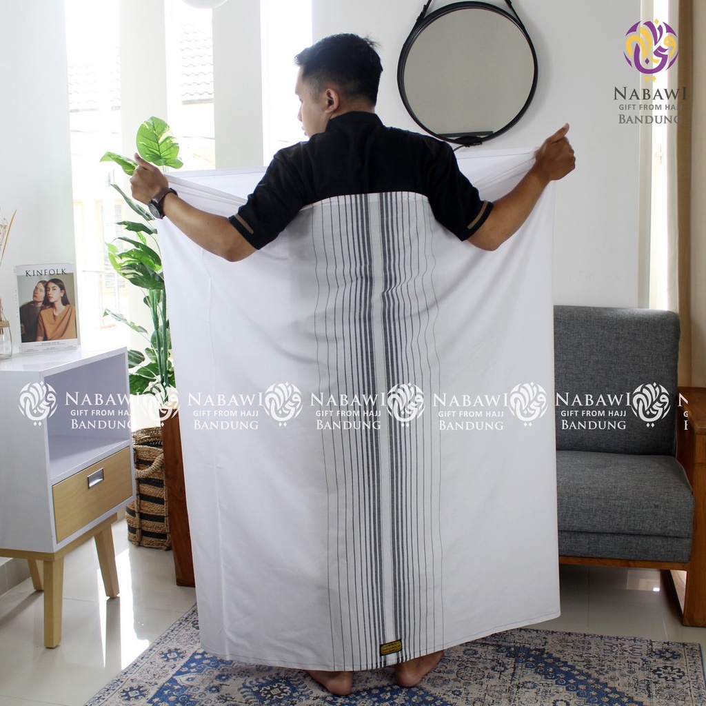 Jual Sarung Tenun Wadimor Putih Polos / Sarung Putih Polos/ Sarung ...