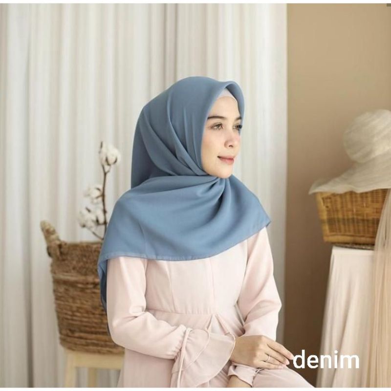 Jual Bella Square Premium Pollycotton Jilbab Segiempat Polos Kekinian Nyaman Digunakan Hijab ...