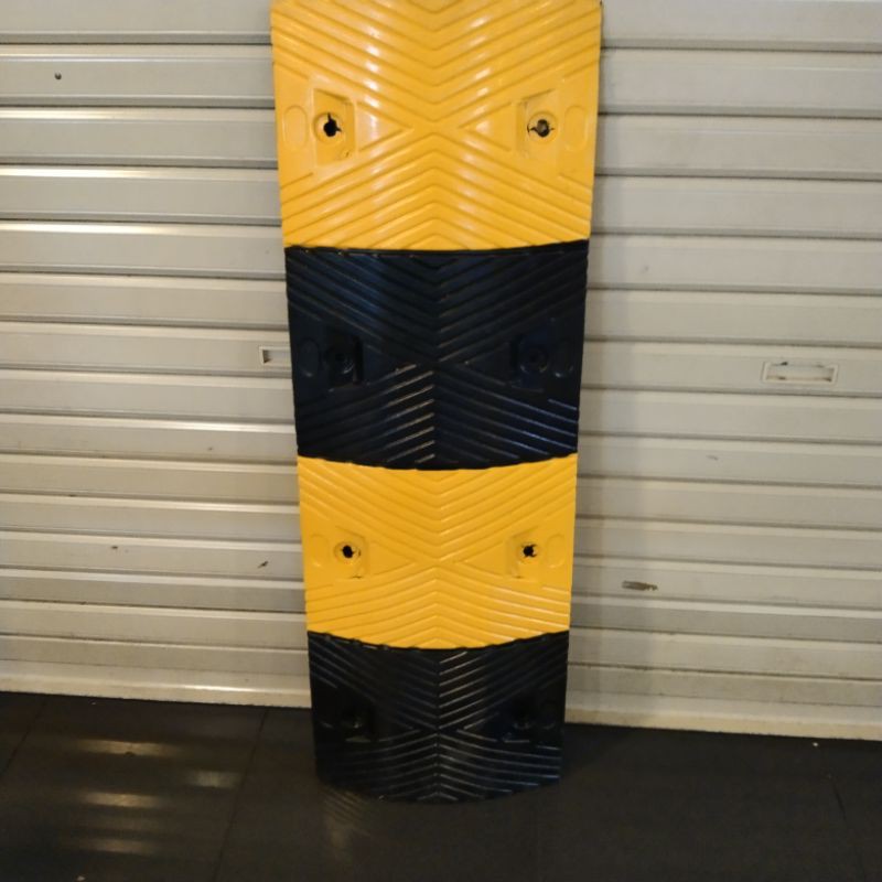 Jual Speed bump 1 meter/polisi tidur 1 meter murah100%original | Shopee ...