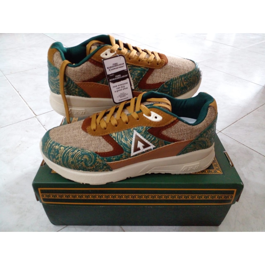 Jual Aerostreet X PURO MANGKUNEGARAN Sepatu Collabs | Shopee Indonesia