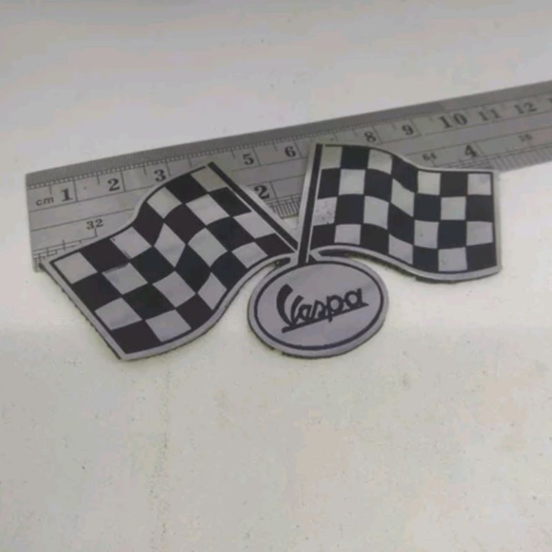 Jual Vespa Lambretta Badge Emblem Sticker Metal Flag Checker Vespa ...