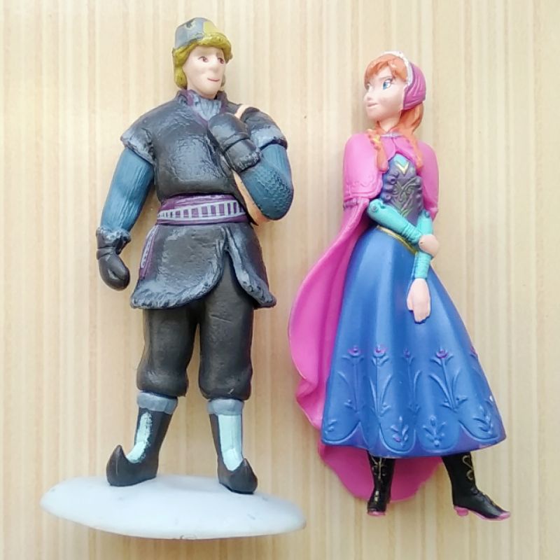 Jual Paket 2 Mainan / Pajangan Figure Anna & Kristoff Frozen Toys Bekas ...
