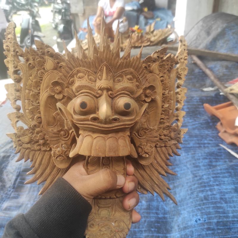Jual PATUNG TOPENG RANGDA DARI KAYU AKASIA | Shopee Indonesia