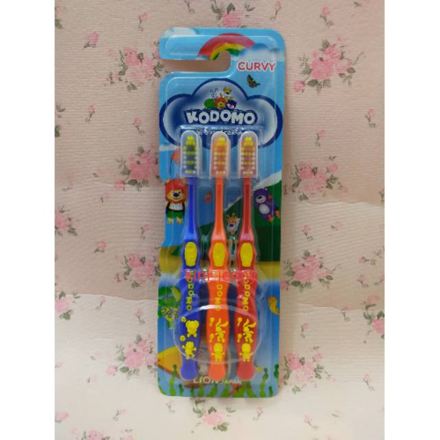 Jual SIKAT GIGI KODOMO TOOTHBRUSH CURVY ISI 3 PCS | Shopee Indonesia
