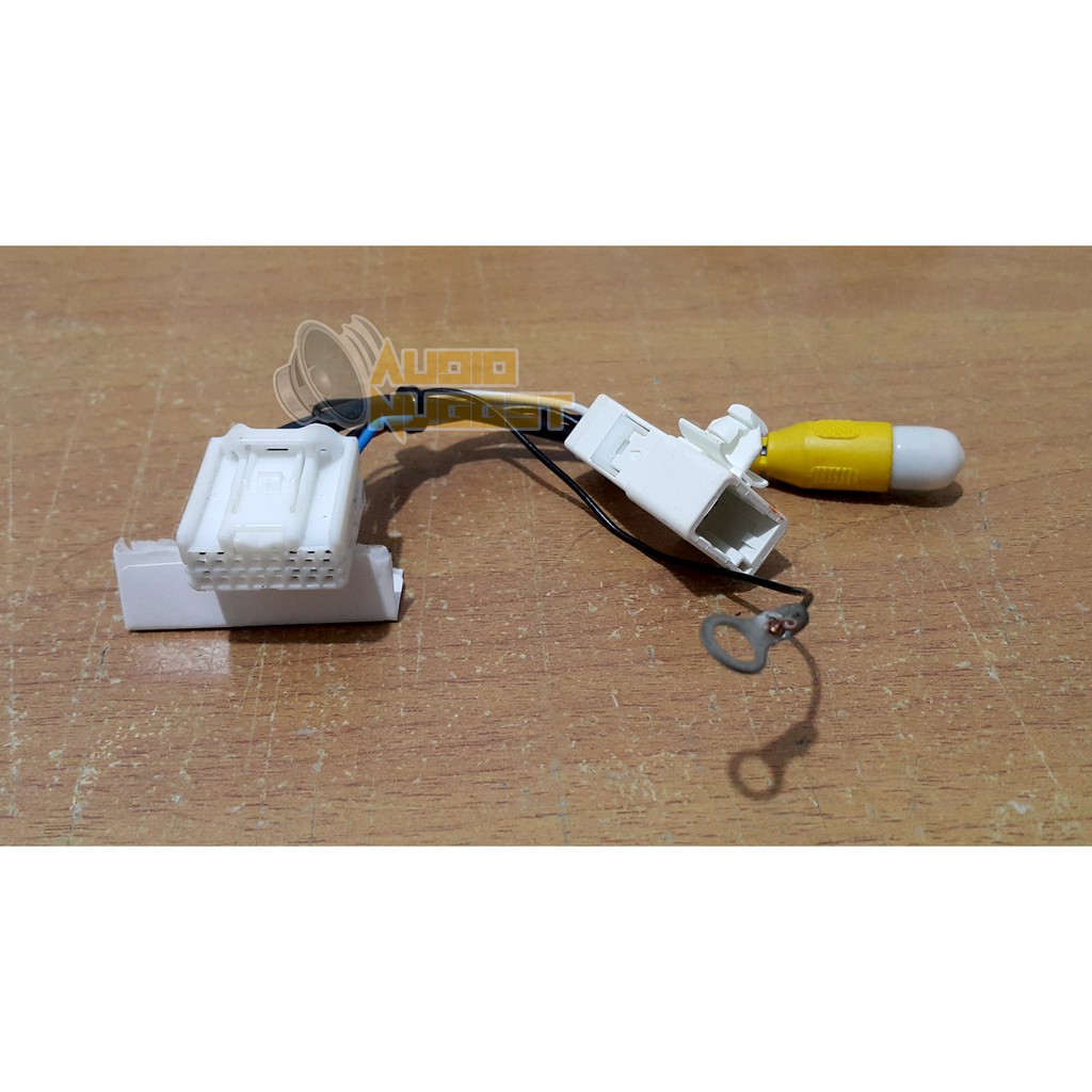 Jual Socket soket kamera & video out Toyota Innova V Fortuner lama ...