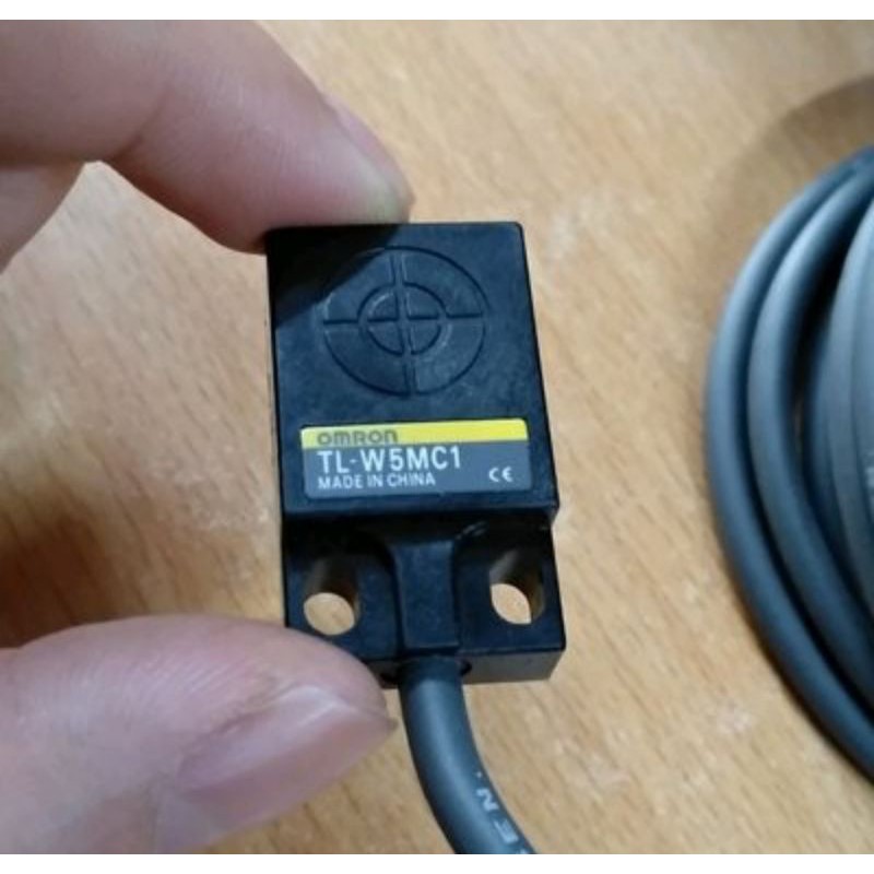 Jual Proximity Sensor TL-W5MC1 2m Omron | Shopee Indonesia