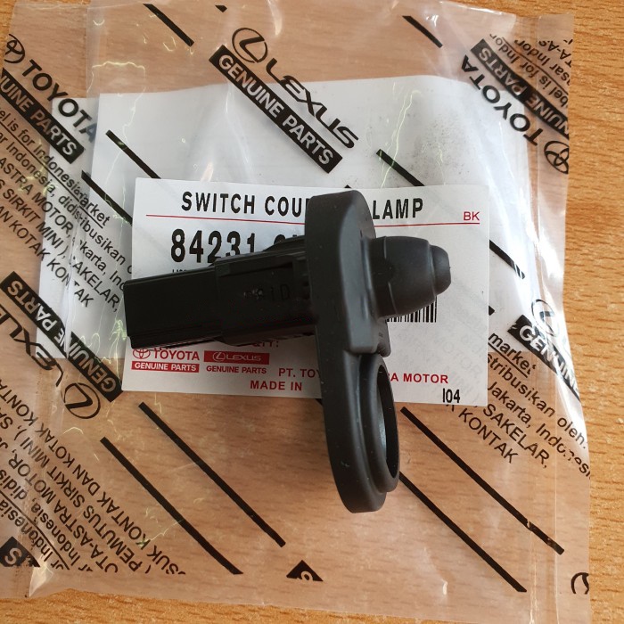 Jual Switch Courtessy Lamp Door Pintu Toyota Innova Fortuner 84231 ...