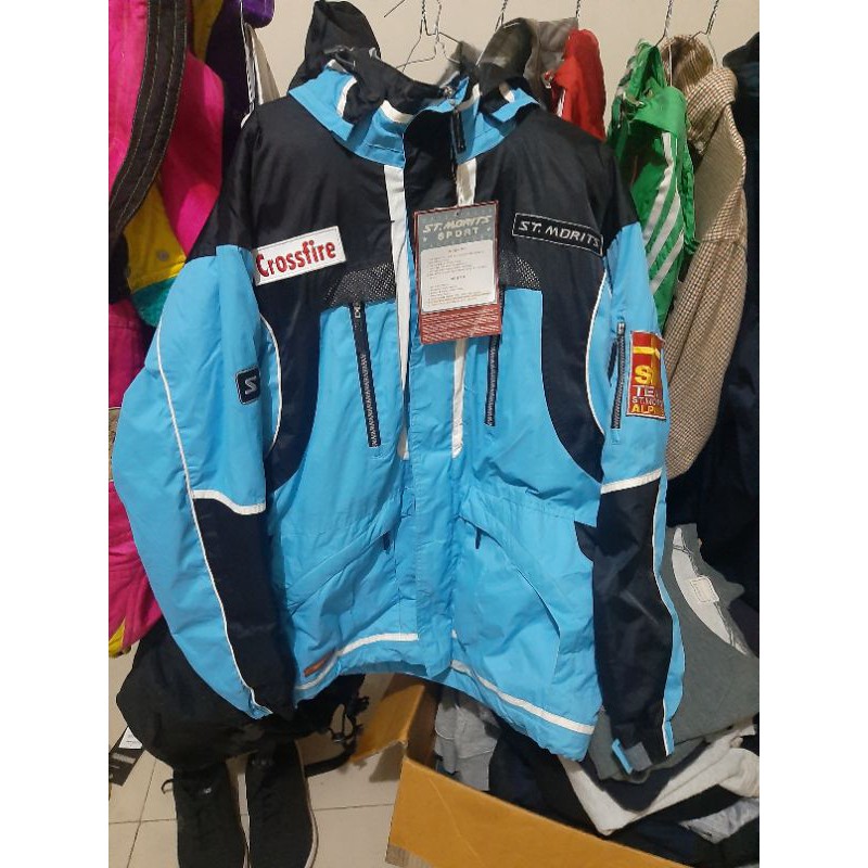 Jual jaket outdoor gunung ST.MORITS second | Shopee Indonesia