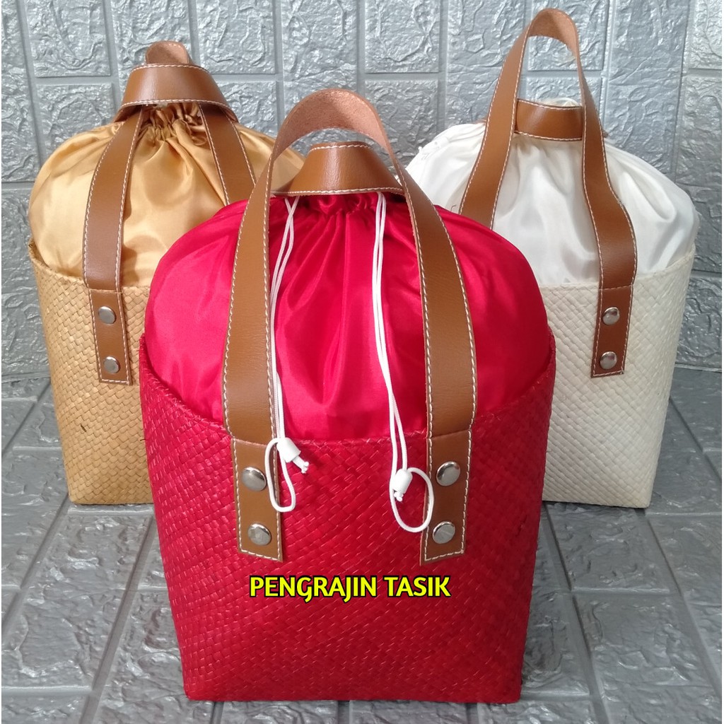 Jual Tas parcel Anyaman Pandan Ukuran 20x20x20 Keranjang Hampers ...