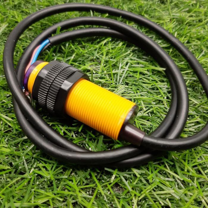 Jual E18-D80NK 3-80cm Infrared Distance Sensor range sensor | Shopee ...