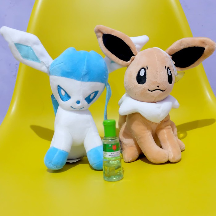 Jual Boneka Pokemon eevee dan glaceon import pikachu kado animal ...