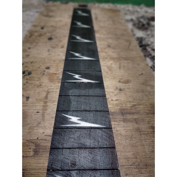 Jual Fretboard inlay motif petir bayangan outline | Shopee Indonesia