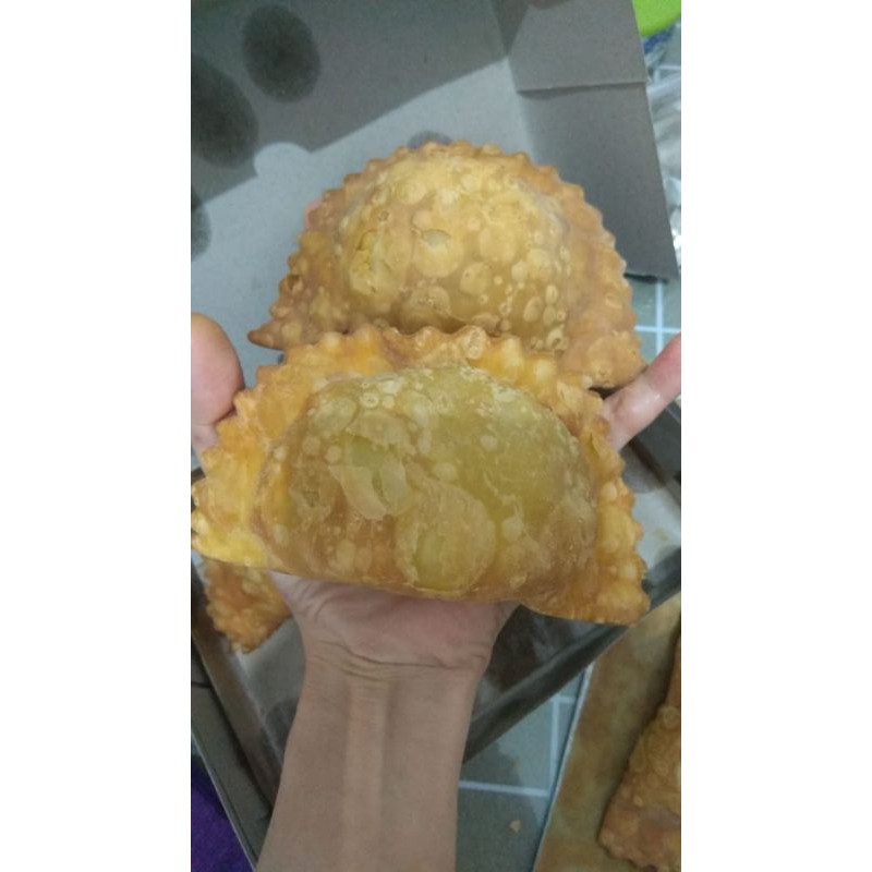 Jual Pastel Soponyono Jatiroto oleh-oleh jember pastel rogut enak ...