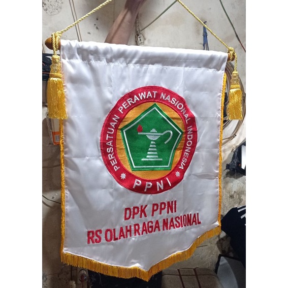 Jual Bendera Vandel / Pennant Flag PPNI 60 x 80 cm Bordir + Palang Kayu ...