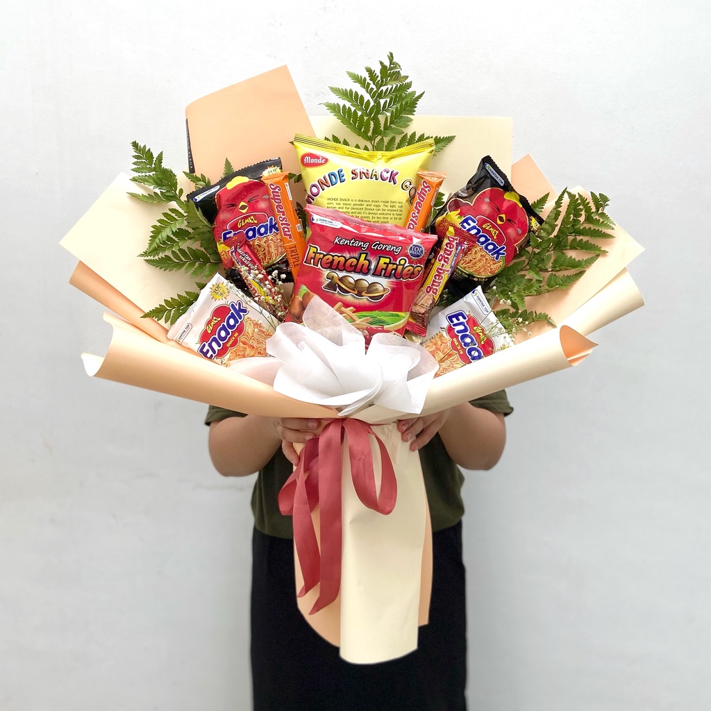 Jual INBLOOM FLORIST/ buket snack / snack bouquet / birthday / buket ...