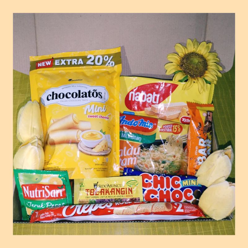 Jual Snack box / hampers makanan / jajanan / kado / hadiah wisuda ...