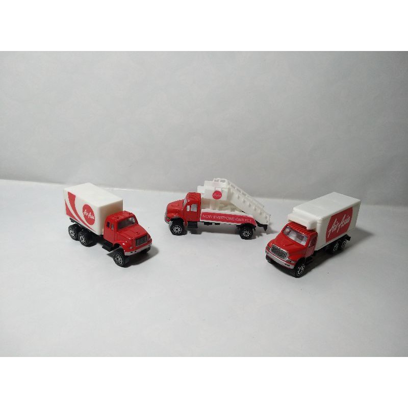 Jual Mobil Bandara Pesawat Air Asia Car Diecast Toys Truck Airport ...