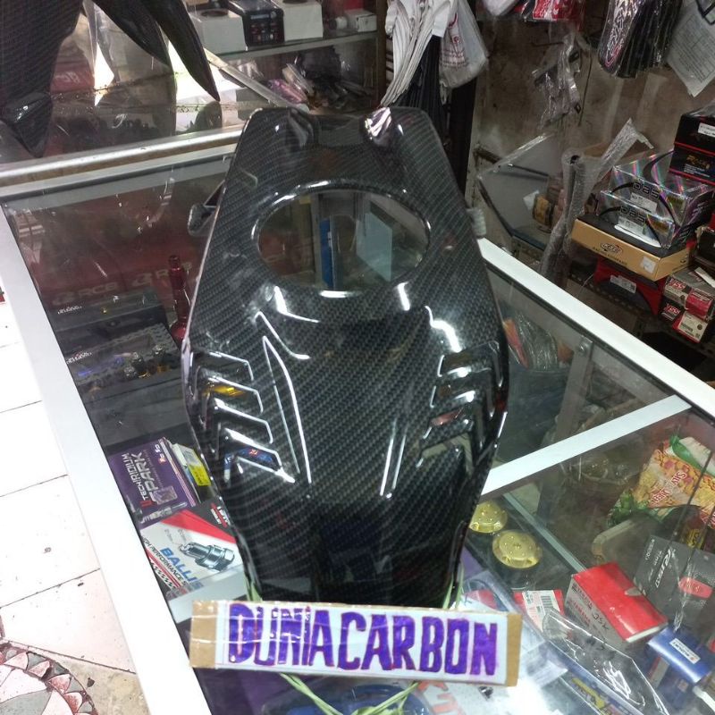 Jual cover tangki tengah yamaha R15 V3/VVA CARBON | Shopee Indonesia