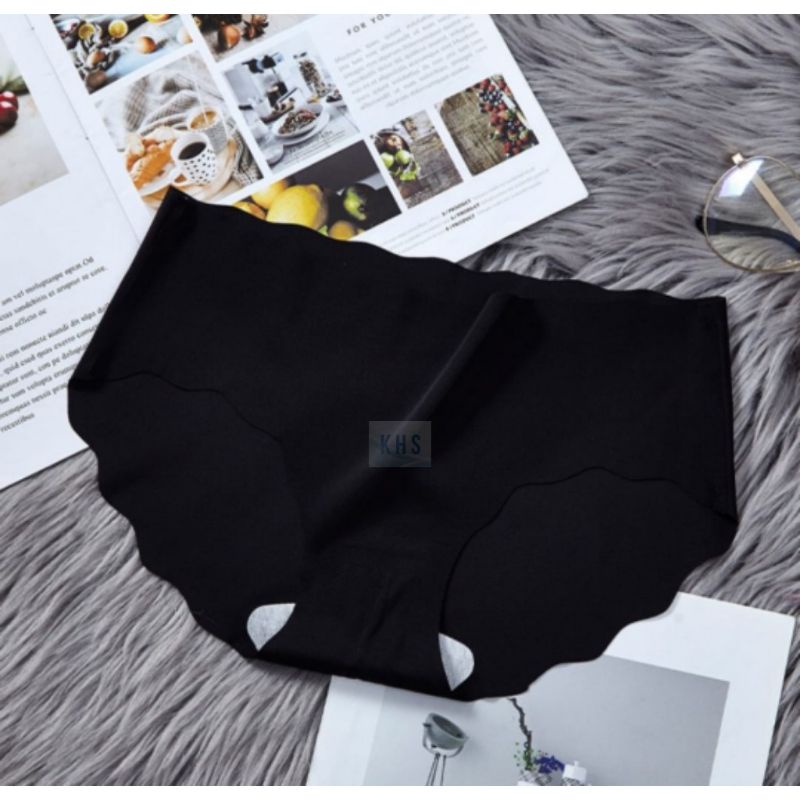 Jual Celana Dalam Wanita CD Seamless Ice Sutra Tanpa Jahitan Anti ...