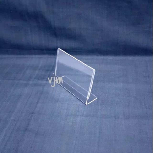 Jual Name tag acrylic ukuran 7x3cm , sign name , acrylic stand , label ...
