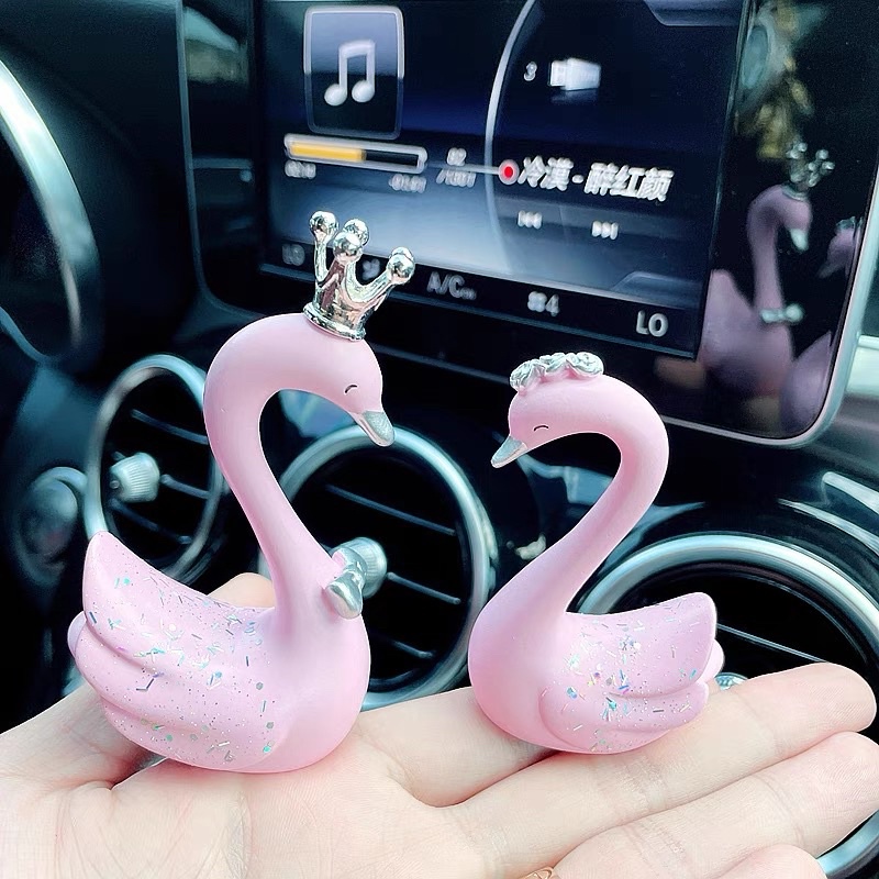 Jual pajangan set angsa couple swan bulu balon dasbord swan Pajangan ...