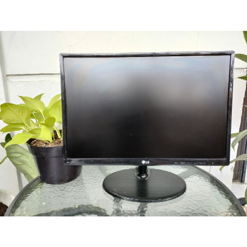 Jual Monitor LED LG 20 Inch IPS Model 20MP48A | Shopee Indonesia