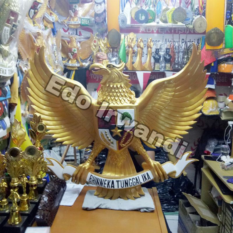 Jual Garuda PANCASILA Bahan Fiber Ukuran 1 Meter Ready Stock ...