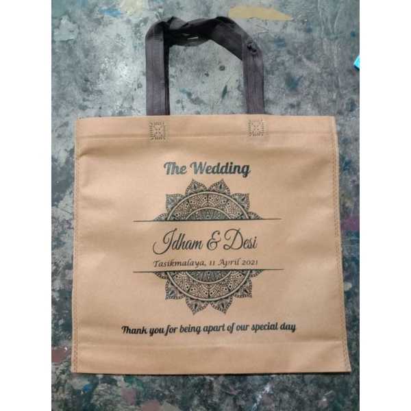 Jual Tas Spunbond 75gsm1 pcs isi 50pcs tas uk 35x33x8 plus sablon 1 ...