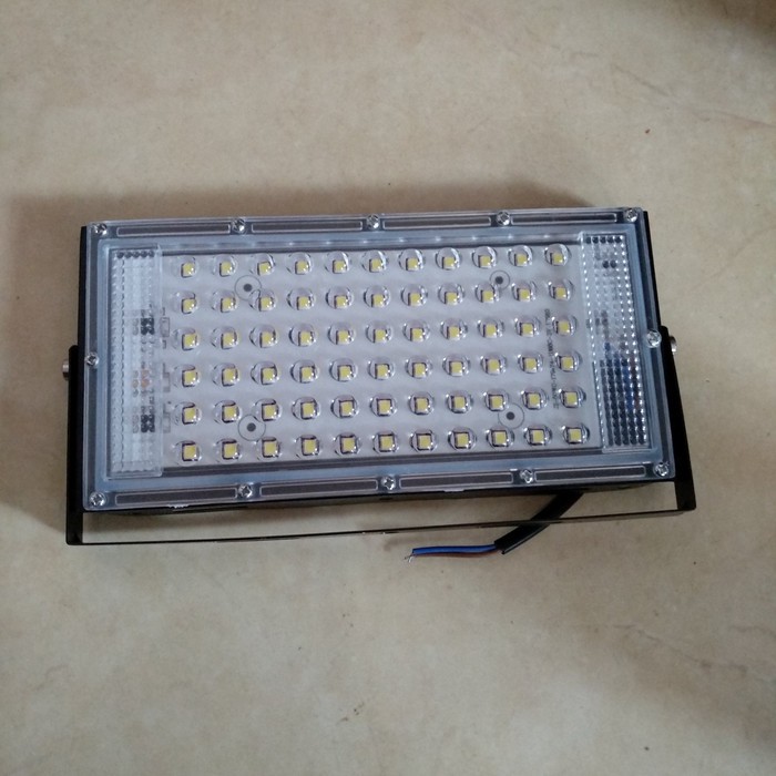 Jual Lampu led Sorot Tembak 50 watt Flood Light Shooting Light 50w ...