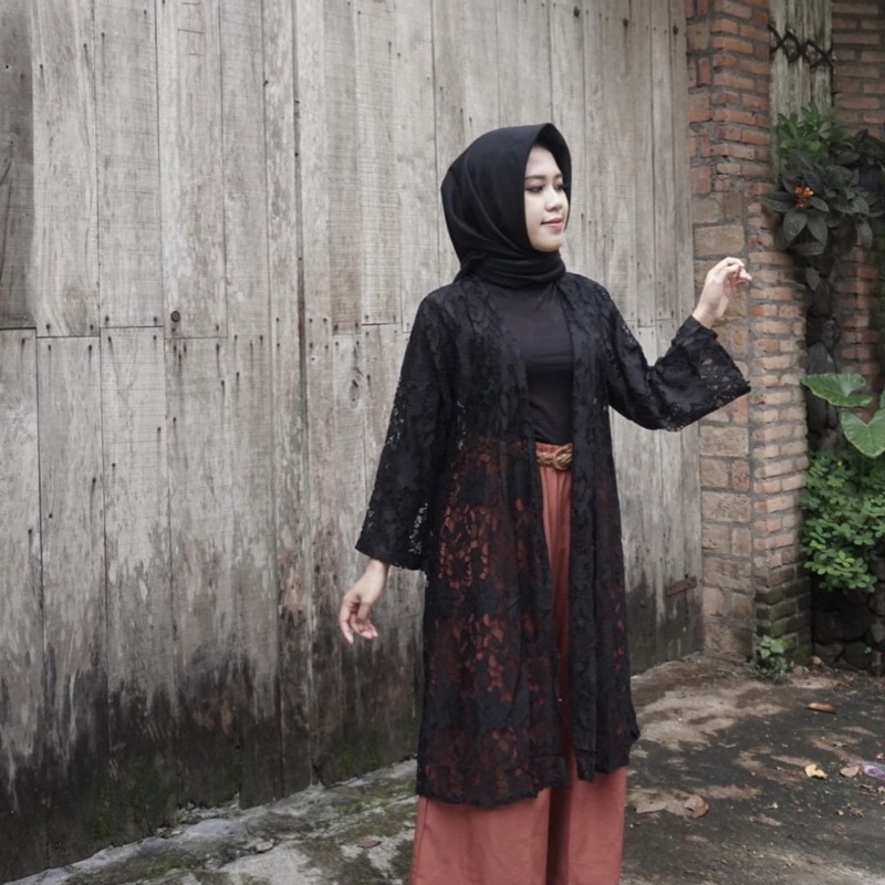 Jual long outer brukat black lace outer premium | Shopee Indonesia