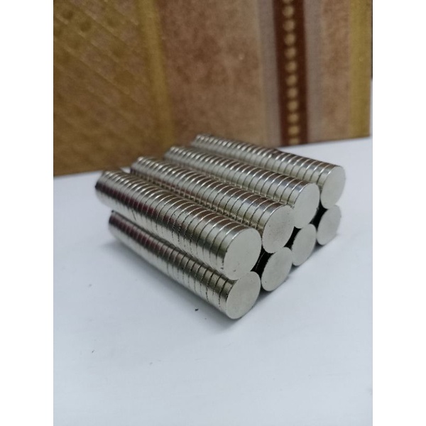 Jual magnet Neodymium super kuat 10x2mm | Shopee Indonesia