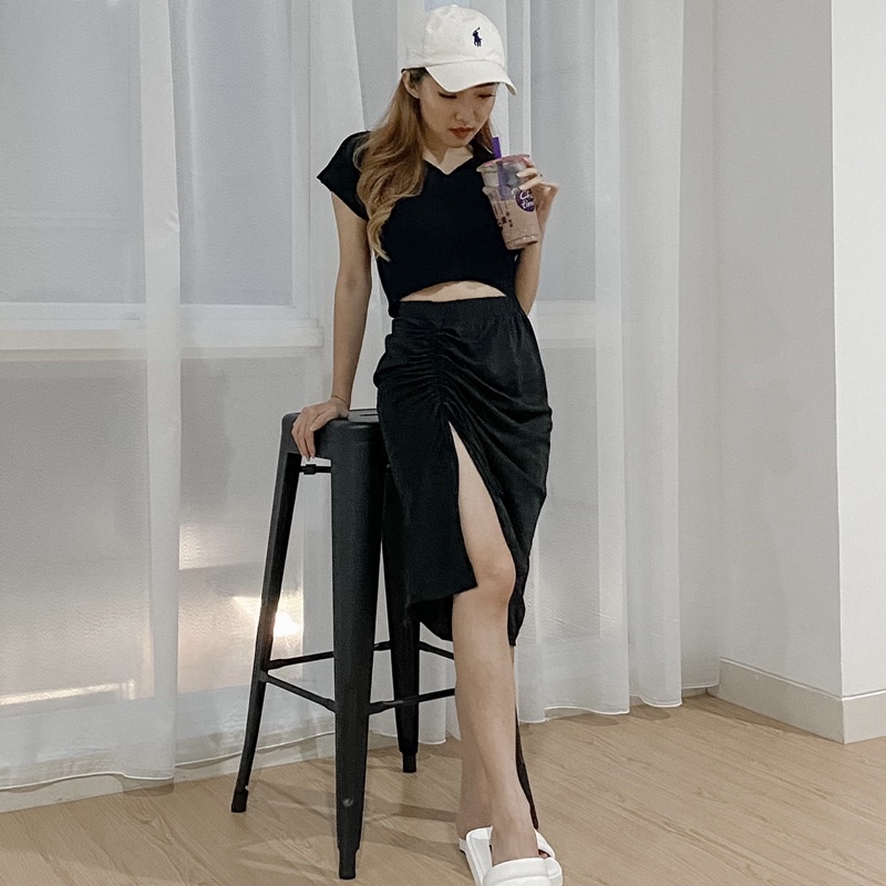 Jual Kim Pull Up Skirt in Black (cap included) | Shopee Indonesia