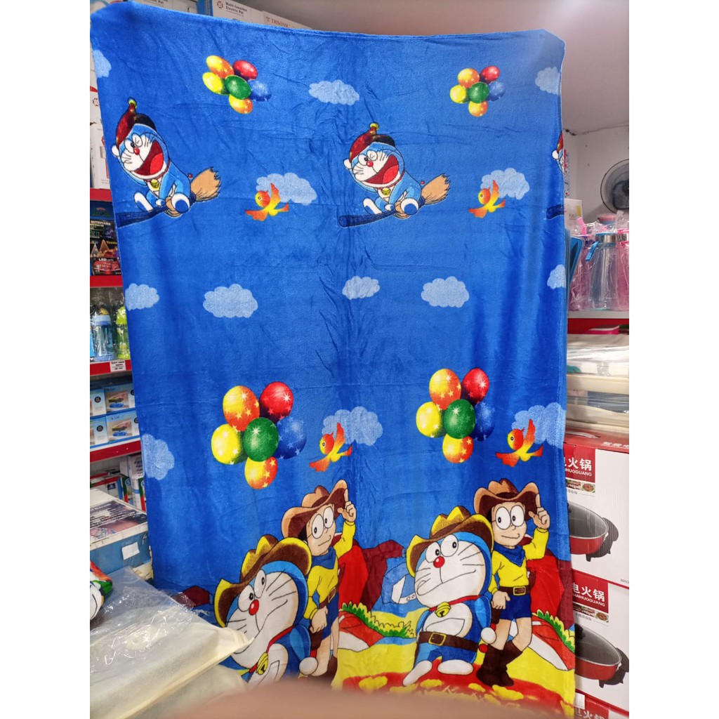 Jual SELIMUT BULU KARAKTER DORAEMON 200 x 140cm | Shopee Indonesia