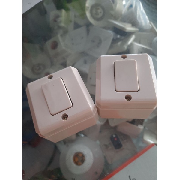 Jual saklar single broco kayu papan cream | Shopee Indonesia