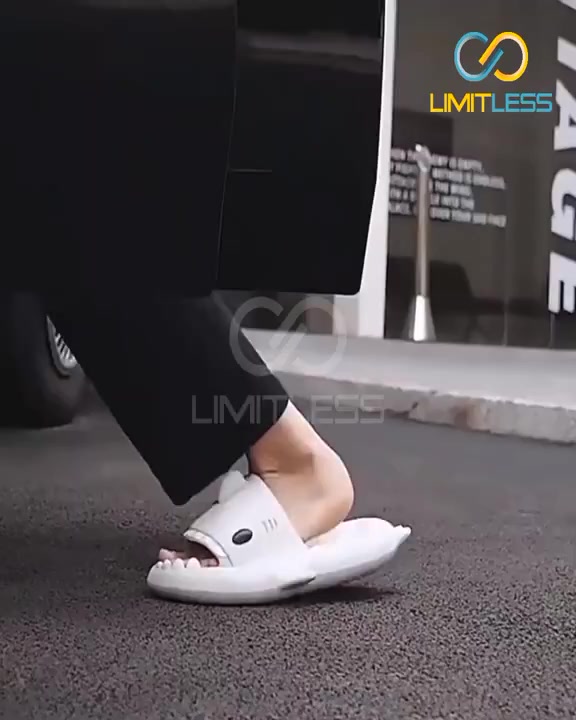 Jual Limitless - Sandal Hiu Dewasa Slip On Sendal Slide Shark Cowo Cewe ...