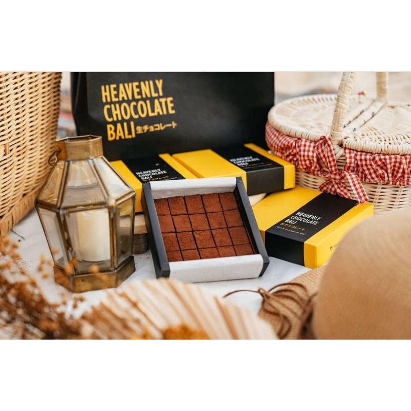 Jual HEAVENLY CHOCOLATE SQUARE BOX | Shopee Indonesia