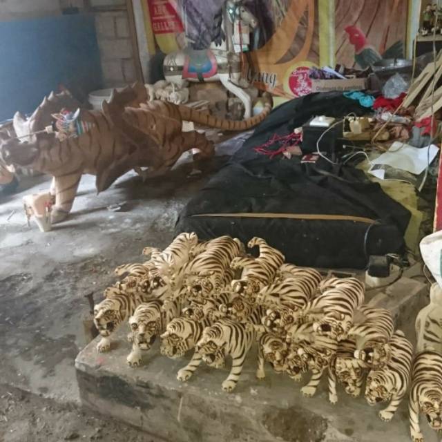 Jual Miniatur macan dari kayu | Shopee Indonesia