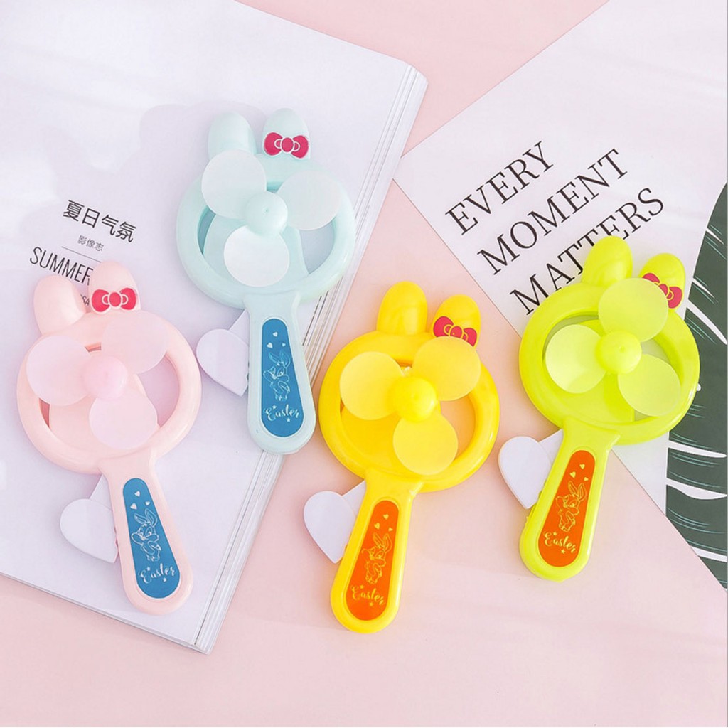 Jual RS 633 - Kipas Angin Manual Karakter Mickey mouse / Hello Kitty ...