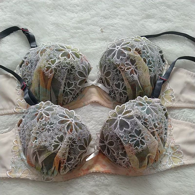 Jual BRA SAMPLE WAC0AL BROKAT KAWAT SIZE 34C (FIT TO 34B) | Shopee Indonesia