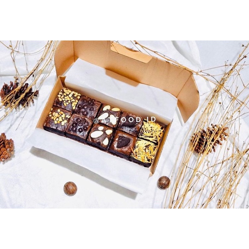 Jual BROWNIES FUDGY MINI• HAMPERS LEBARAN • HAMPERS FOOD / GIFT BOX ...