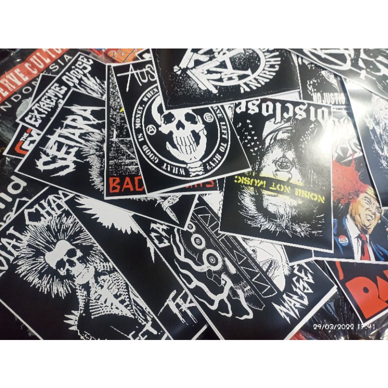 Jual POSTER BAND PUNK,POSTER KAMAR UKURAN A3+ BESAR,POSTER DINDING ...
