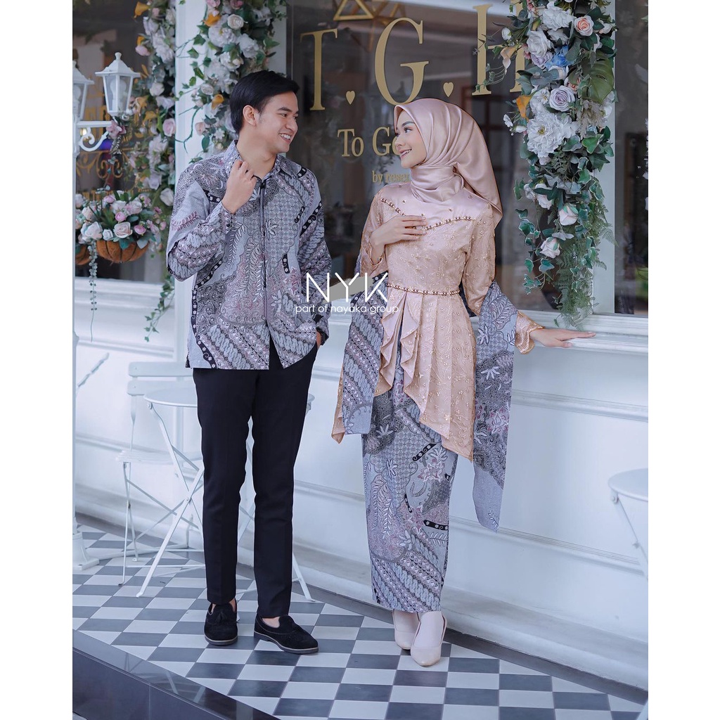 Jual BATIK COUPLE AZKIA TULLE BROKAT BRUKAT PREMIUM - SET KEBAYA COUPLE ...