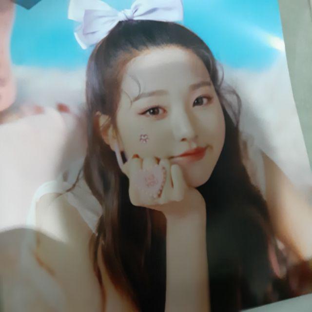 Jual Yujin / Sakura IZ*ONE Poster - Official From Album ONEIRIC Diary Secret Story Of Swan Izone ...