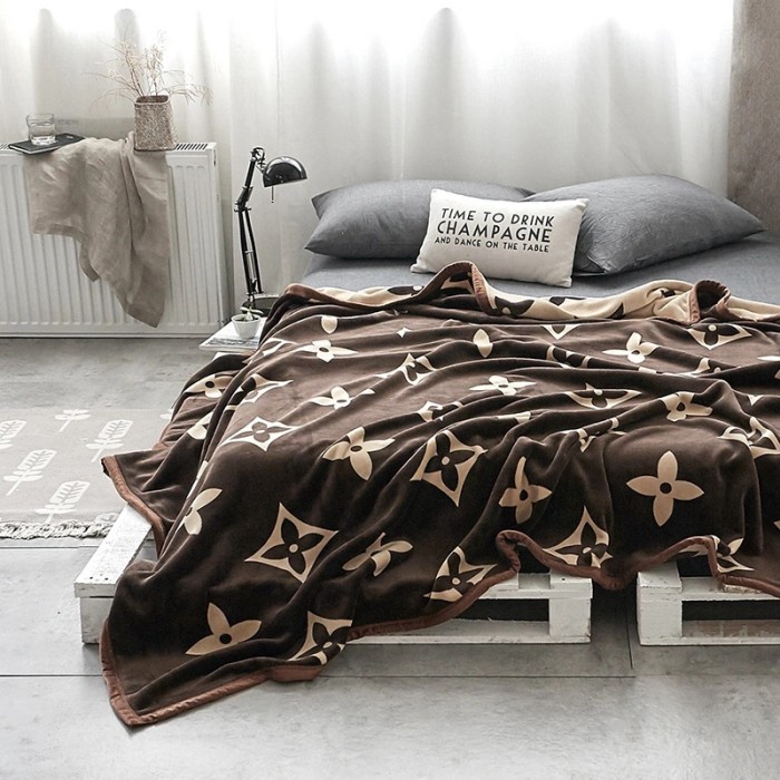 Jual selimut- seimut bulu halus super lembut jumbo 200x230 list tebal ...